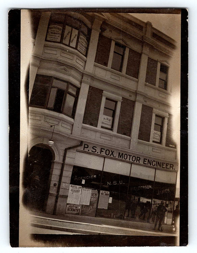 VINTAGE OLD ANTIQUE PICTURE PHOTO P.S. FOX MOTOR ENGINEER BUILDING ...