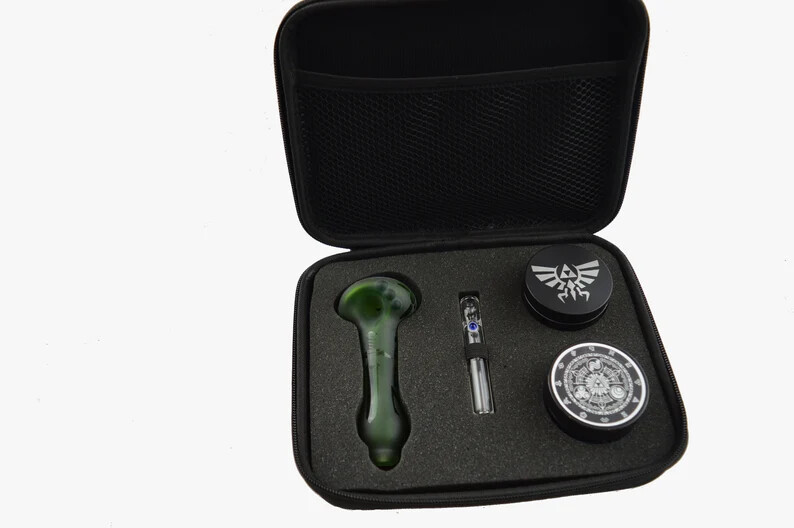 Zelda Triforce, Glass Pipe Set | eBay
