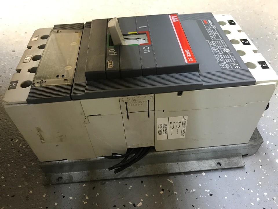 ABB SACE S5, Type S5N, 3 Pole, DC Circuit Breaker With Shunt/Aux. Loc ...