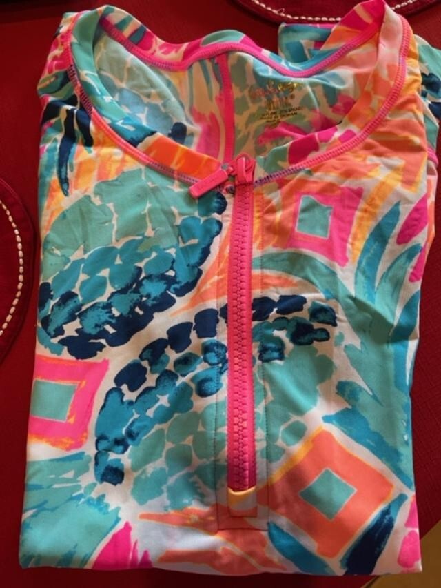 LILLY PULITZER Sunguard Luxletic 1/4 Zip Shirt SPF 50+ Goombay Smashed ...