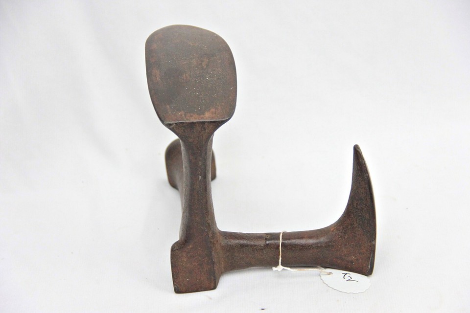 Old Cast Iron Three-Footed Cobblers Shoemaker Anvil Tool Shoe Shine ...
