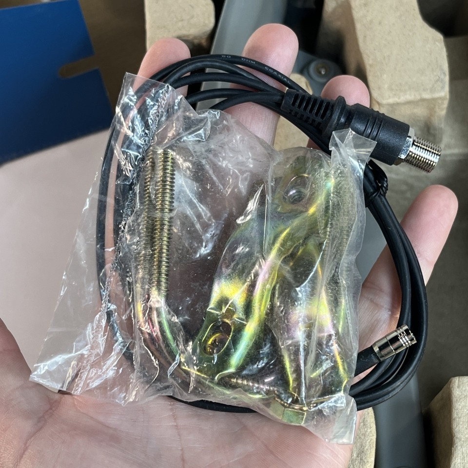 SiriusXM Radio Universal Outdoor Home Antenna Model SXHA1 NEW In Open ...