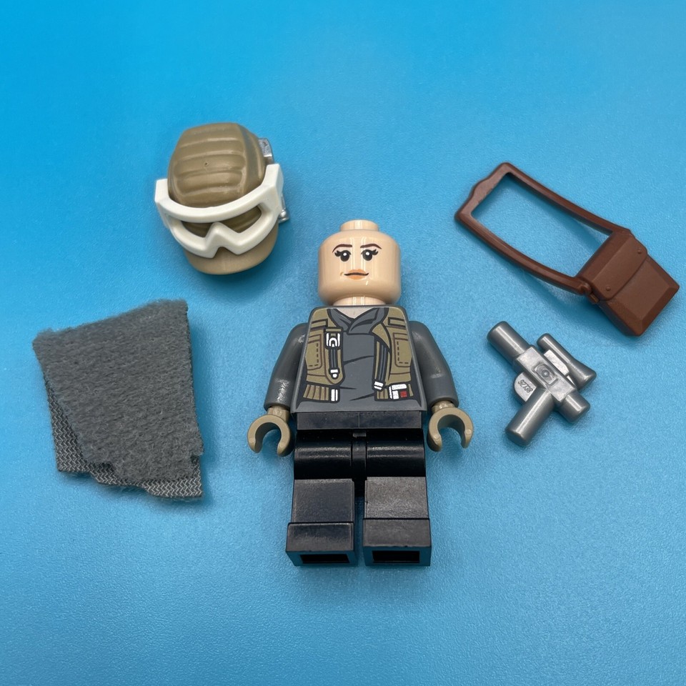 Lego Star Wars Jyn Erso Minifigure 75155 /w satchel and blaster | eBay