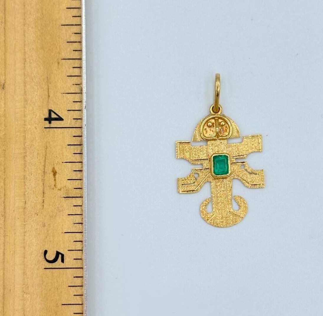 Inca Tumi Peruvian God Pendant Colombian Emerald 0.60… - Gem