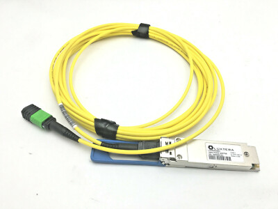 Luxtera lux42604bo-mt0500 21 CFR 1040.10 Klasse 1 100g psm4 QSFP 28 ...