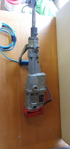 Kango 950K 240v Breaker c/w 3 * Chisels | eBay UK