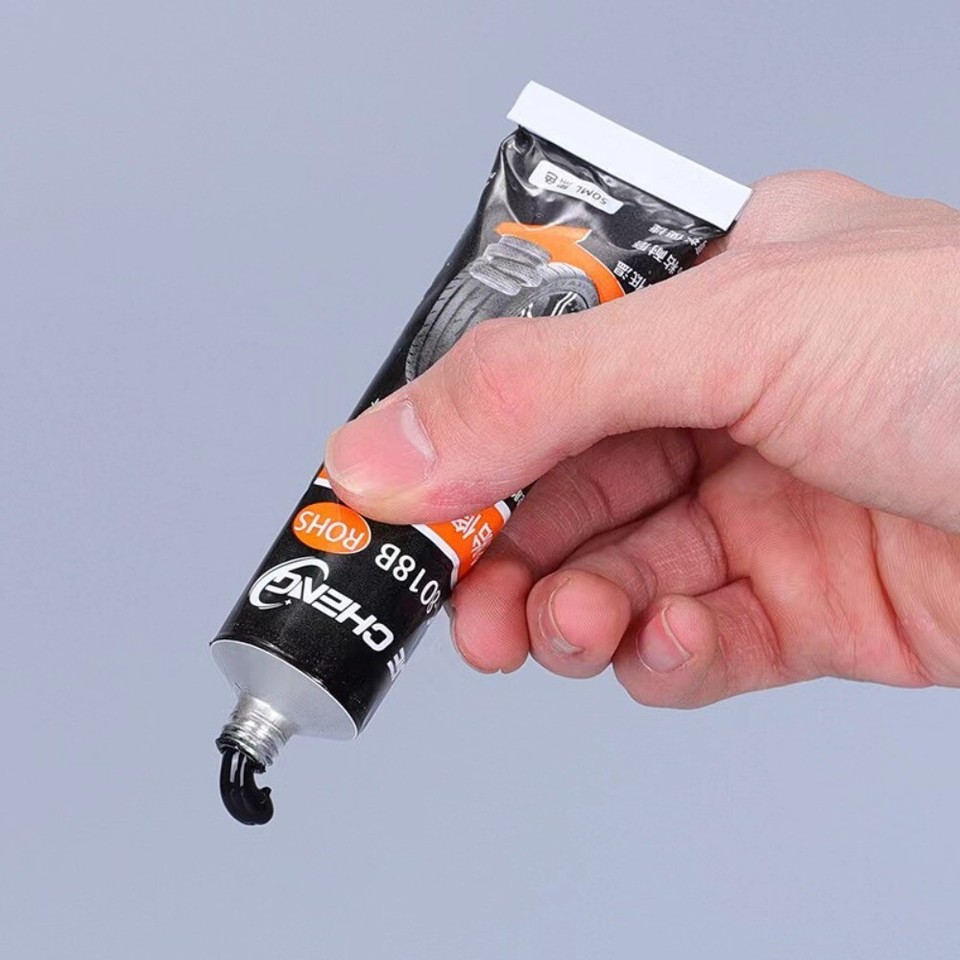 Black Sealant Liquid Non-corrosive Rubber Repair Glue New Tire Repair ...