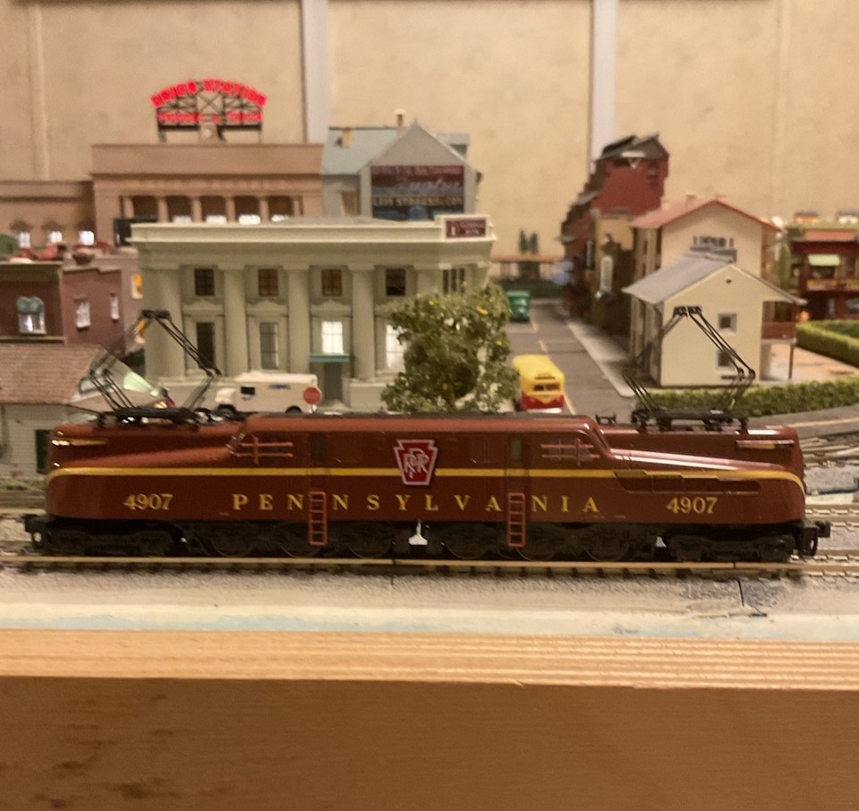 KATO N Scale Pennsylvania GG1 Tucson Red “Solid Stripe” DCC, New ...