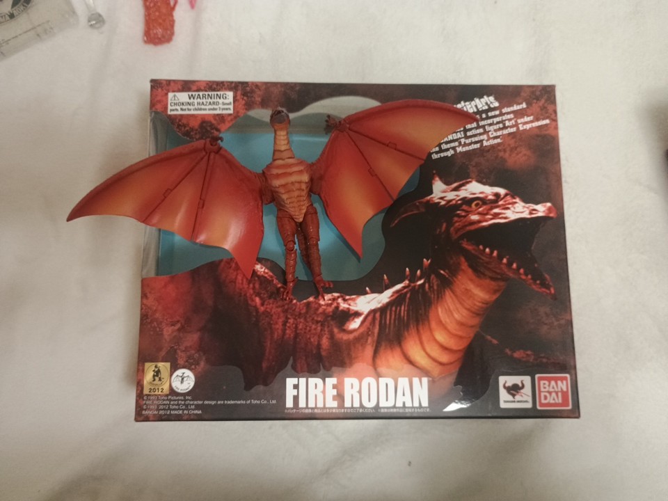 SH MonsterArts Fire Rodan 2012 Collectible Model Kit (Missing Pieces ...