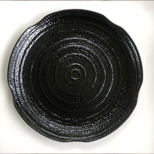 Carlisle 18 “ Black Round Scalloped Textured Melamine Serving Plate ...