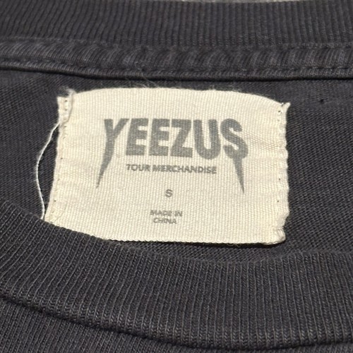 Kanye West Yeezus Tour T-Shirt Small 2013 Official Graphic Short Sleeve ...
