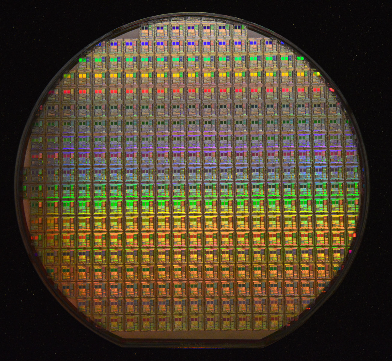6 Inch Silicon Wafer Collectors Set DS87C520 CPU Wafer And DS87C520 6-inch-silicon-wafer-collectors-set-ds87c520-cpu-wafer-and-ds87c520