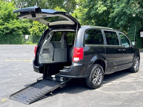 2017 Dodge Grand Caravan SXT RAMP VAN FITS 2 WHEELCHAIRS! ONLY 67K Mls ...