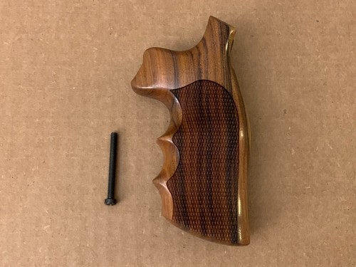 Hogue Checkered Pau Ferro Grips for DAN WESSON - SMALL FRAME (SQUARE ...