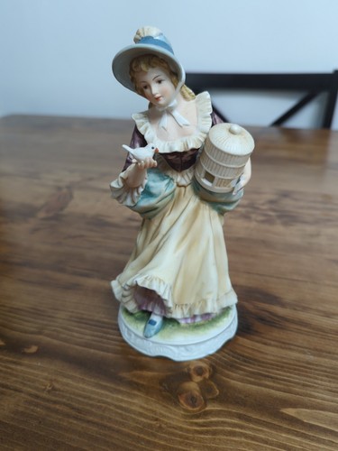 Vintage National Pottery Classic Gallery Collection Lady with Bird C ...