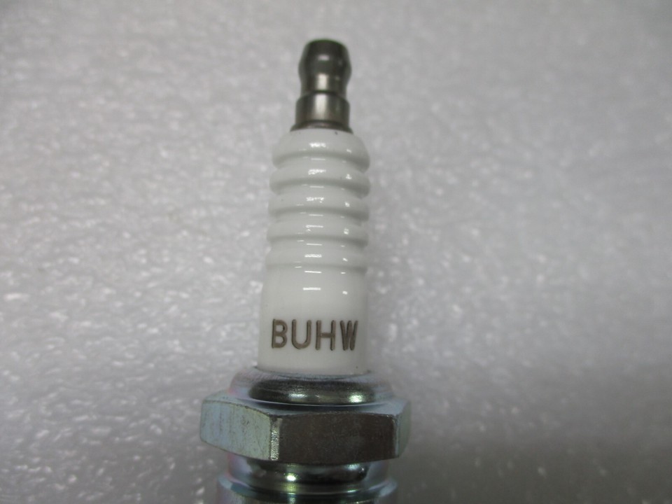 NGK 2622 BUHW Spark Plug | eBay