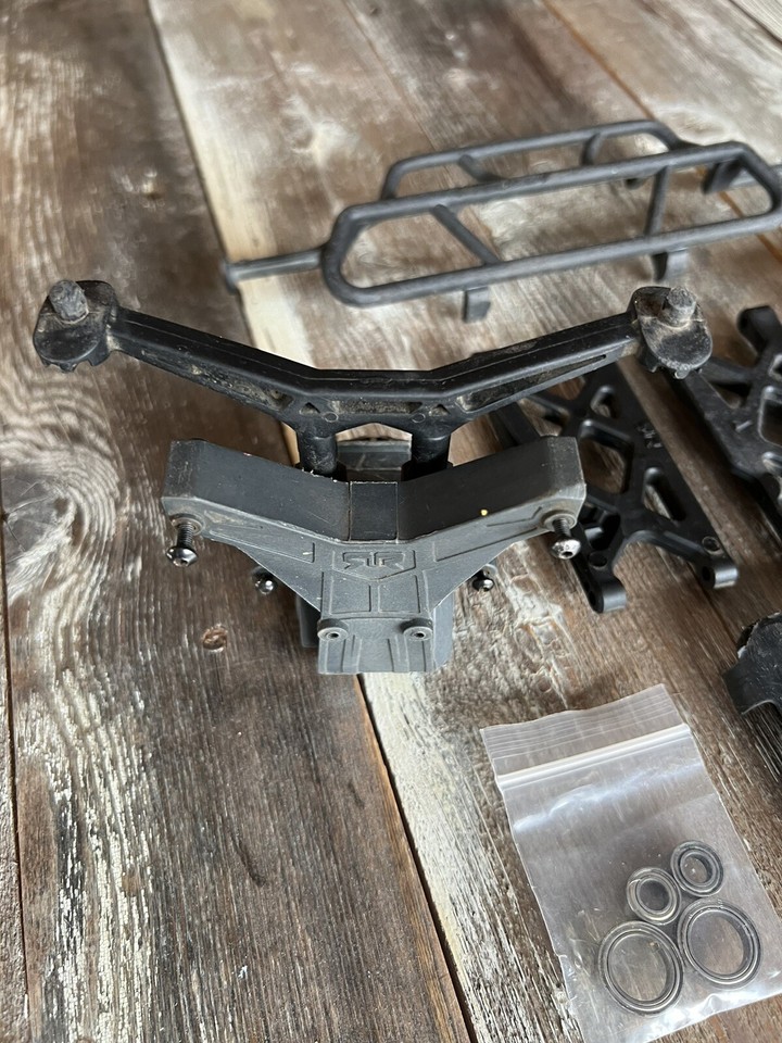 Arrma SENTON 4x4 3s BLX - Complete Rear End With Diff All Parts Working ...