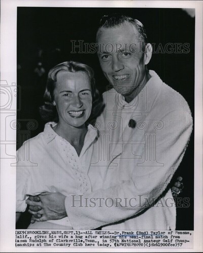 1957 Wirephoto Dr Frank (Bud) Taylor Pomona Calif Gives His Wife Hug 10 ...