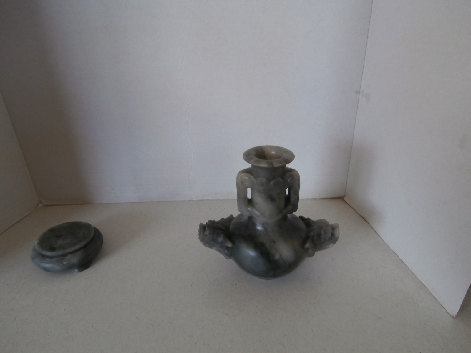 RARE ANTIQUE CHINESE VASE/URN SOAP STONE HAND CARVED FOO DOG GARDIAN ...