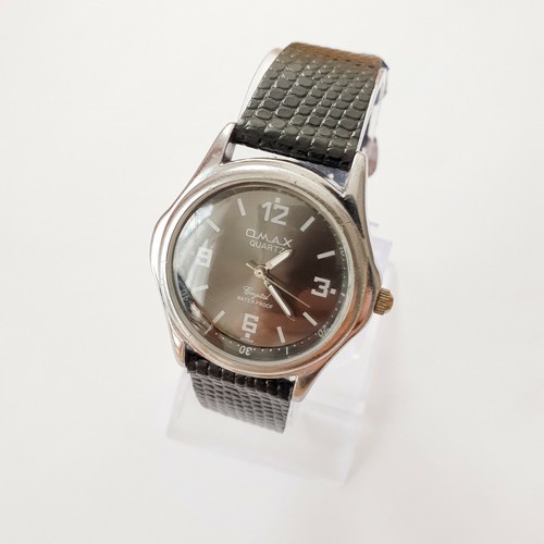 Qmax 37mm Quartz Waterproof Watch Black Dial and Watch Strap Silver ...