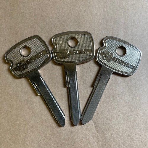 3x SILCA HU35 GMH HOLDEN UNCUT BLANK CAR AUTOMOTIVE KEY NOS NEW OLD ...