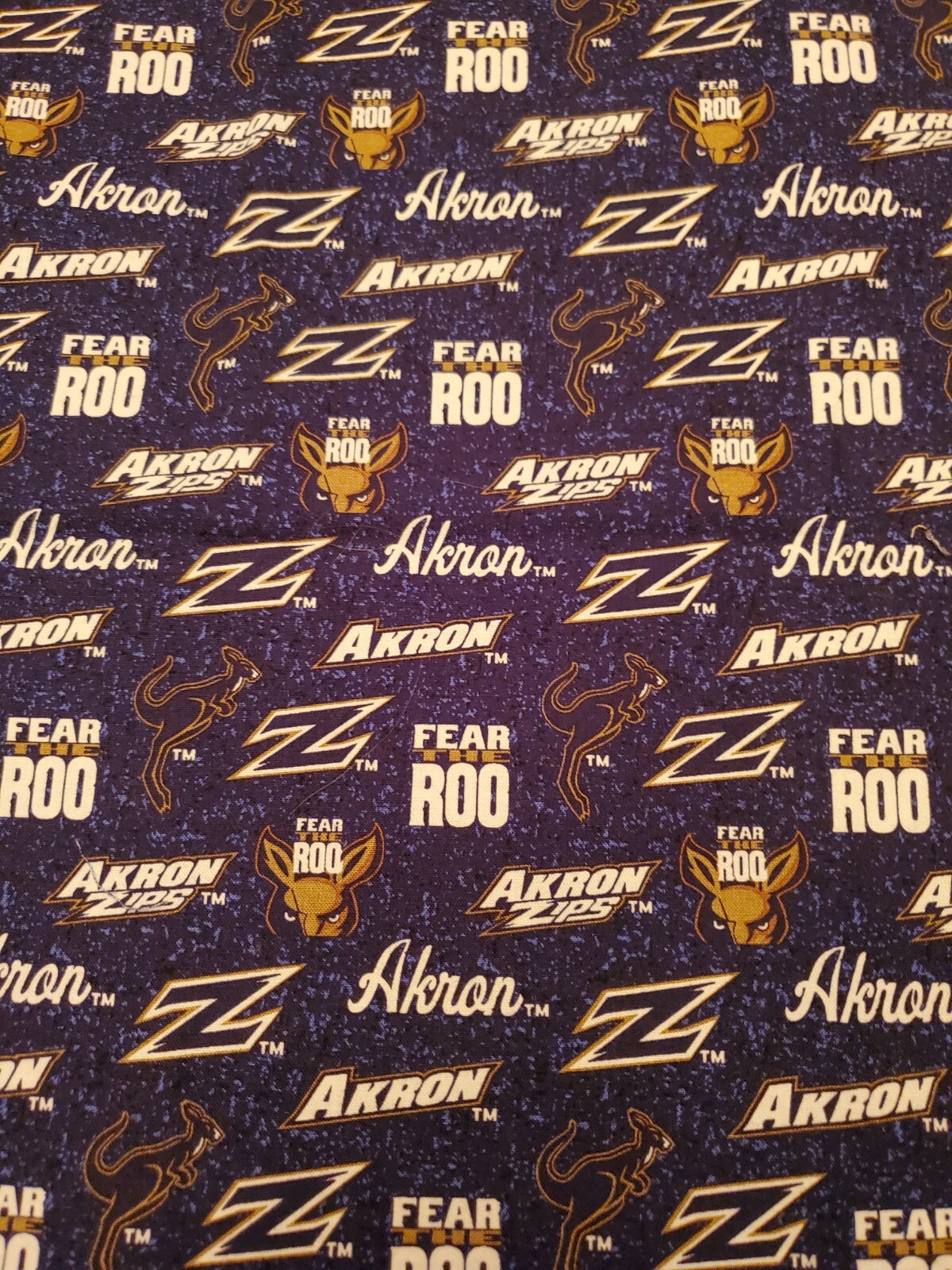 UNIVERSITY OF AKRON FABRIC - FEAR THE ROO - 100% COTTON FABRIC | eBay