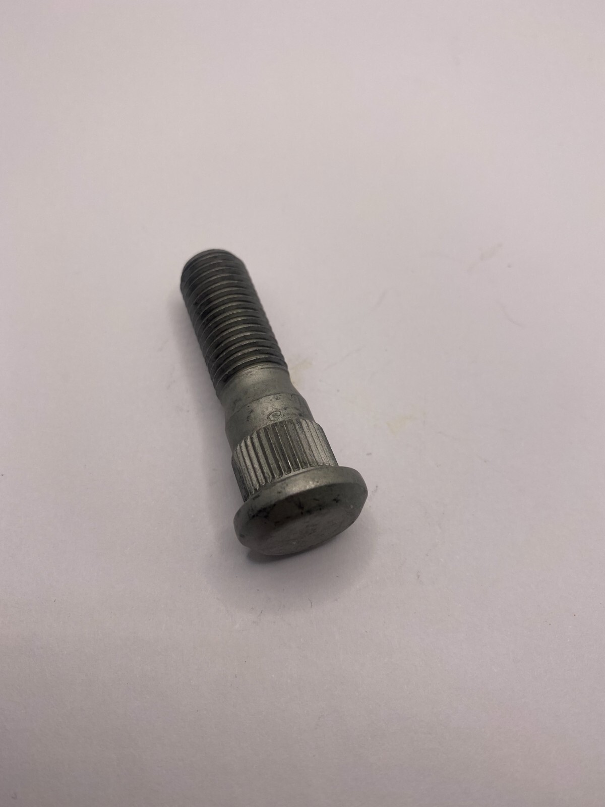 TOYOTA HILUX REAR AXLE HUB BOLT WHEEL STUD for MK6/7 2005-17 *GENUINE ...