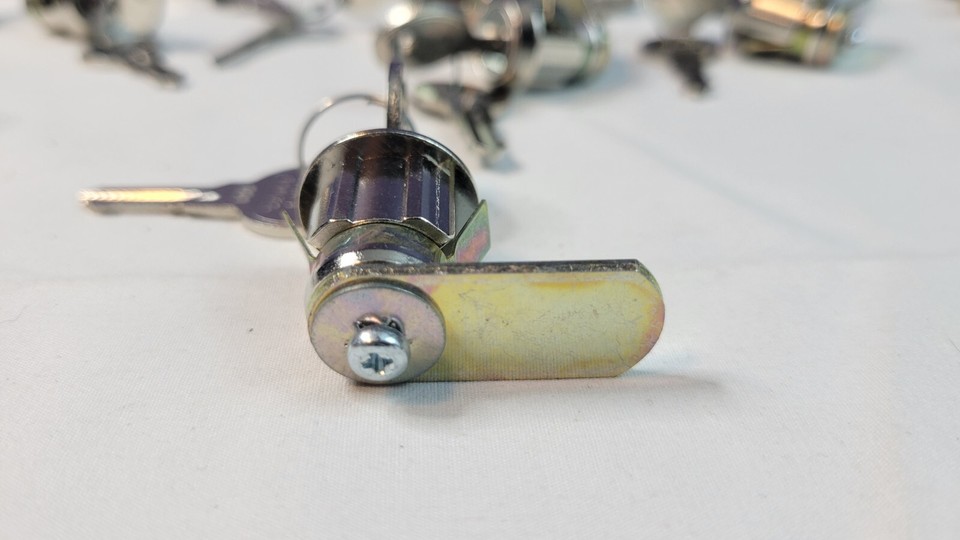 Gumball Candy ,Vending Machine Locks and Keys Set LOT OF 25 Keyed Alike ...