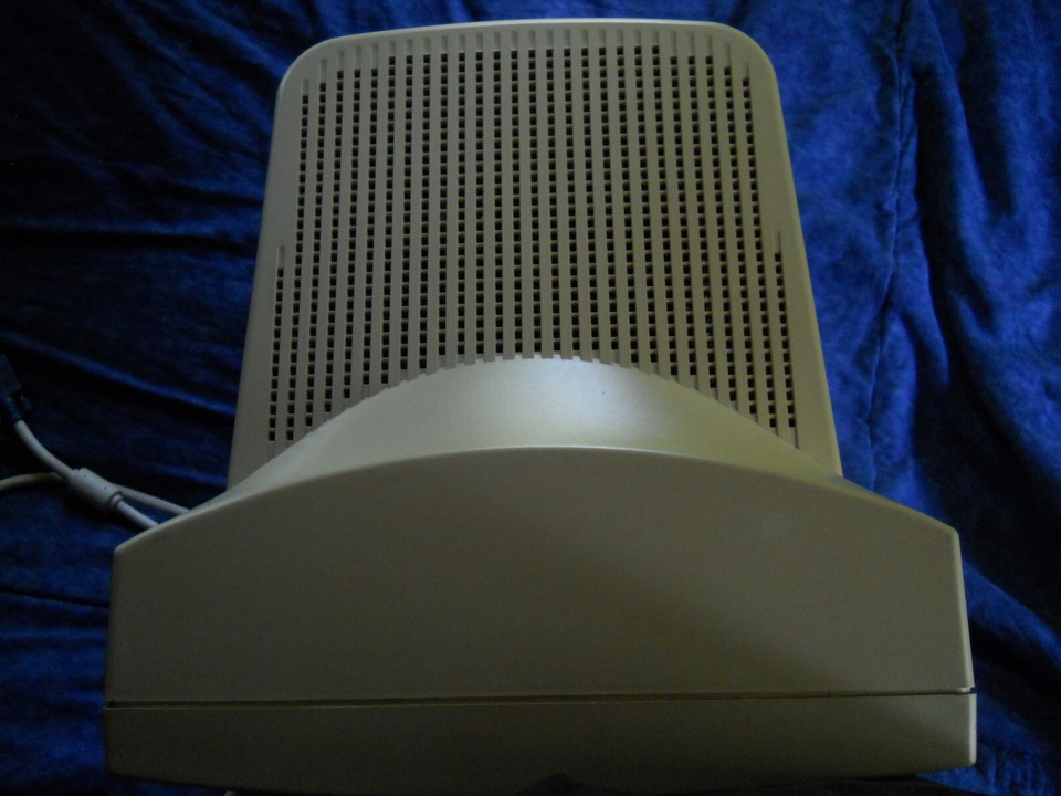 Dell Trinitron 16" CRT Computer Monitor UltraScan 1000HS D1025TM ...