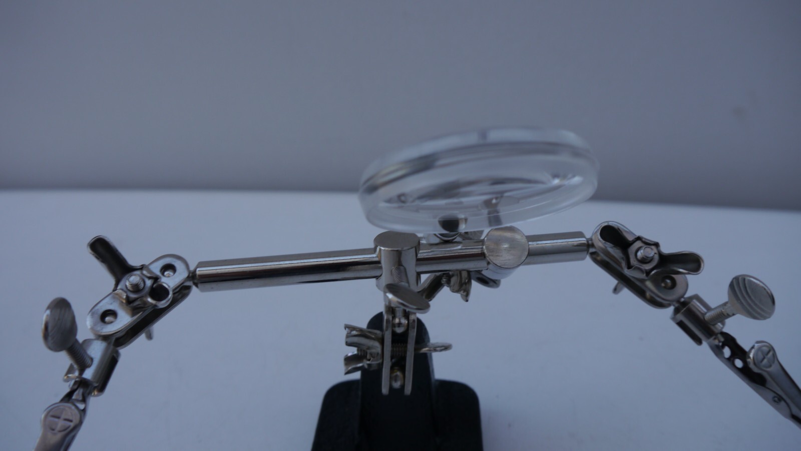 Dritte Hand mit Lupe Bastelhilfe Lötständer Löthilfe Gußständer ...