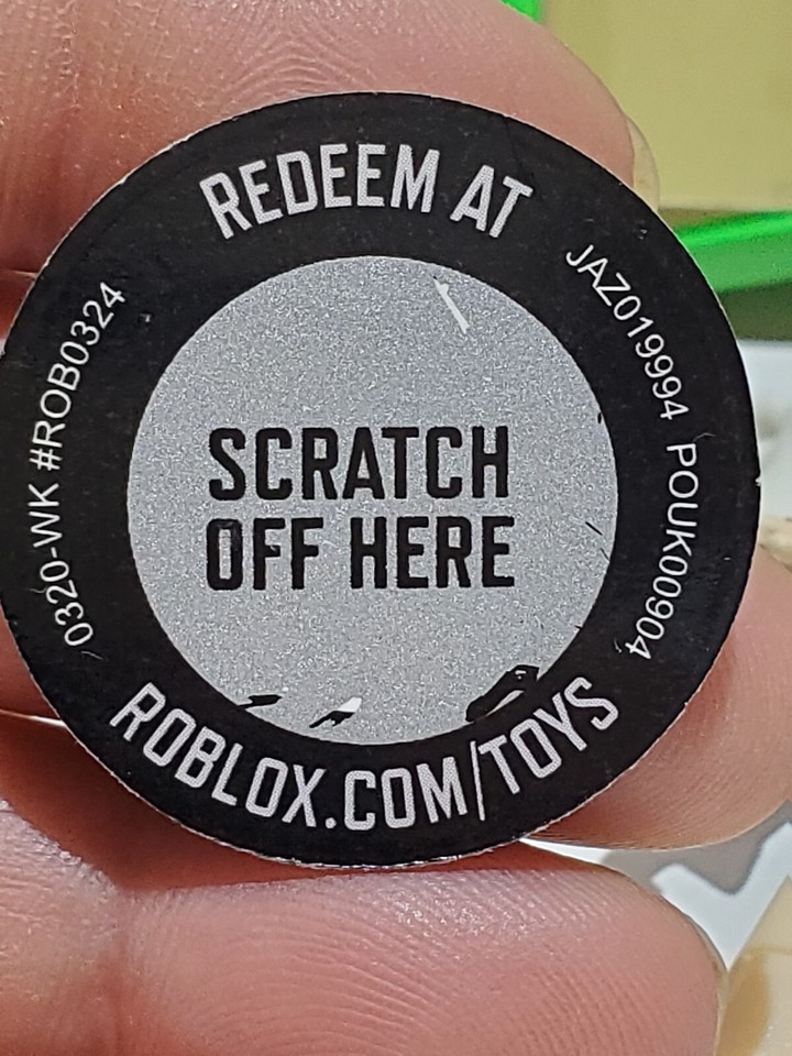 Rare Roblox Series 4 Tomarty Topper Unscathed! | eBay