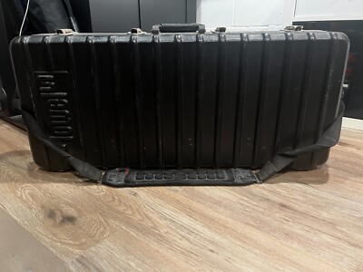 Lowel Omni 3 Light Kit w/ Lowel Hard Case, Cords and Umbrellas Used but ...