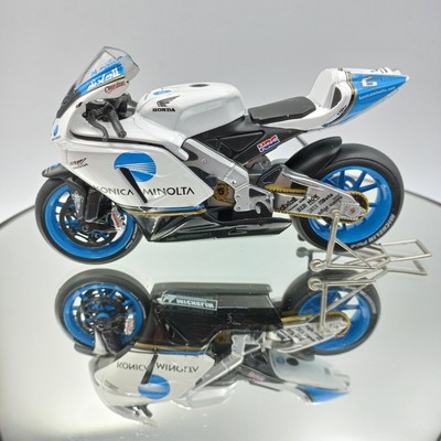 MAKOTO TAMADA 2006 HONDA RC211V Scale 1:18 Diecast Made in Guiloy ...