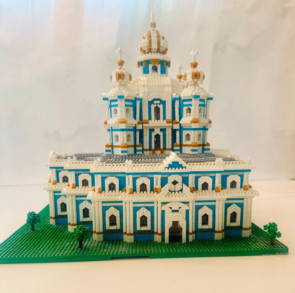 LOZ Building Blocks Set OF 2 Catherdrals - 1 Kremlin + 1 St. Petersburg ...