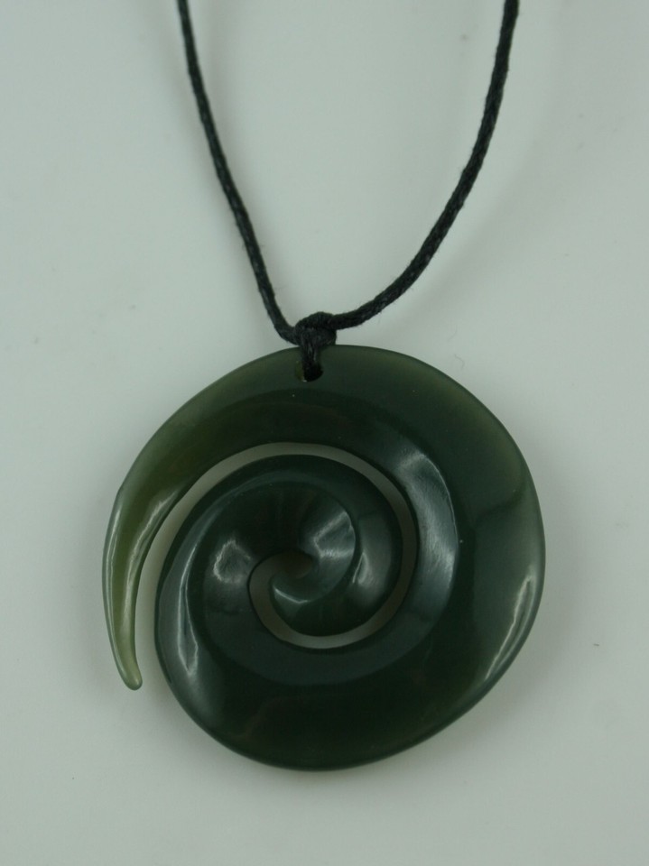 Maori Nephrit Jade Carving Koru aus Neuseeland | eBay