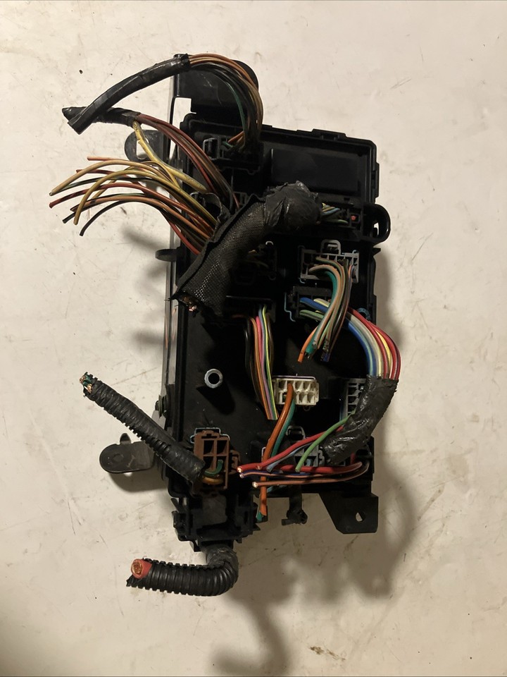 02 Ford f250 f350 SD Excursion Fuse Junction Box Block Relay PM2C7T ...