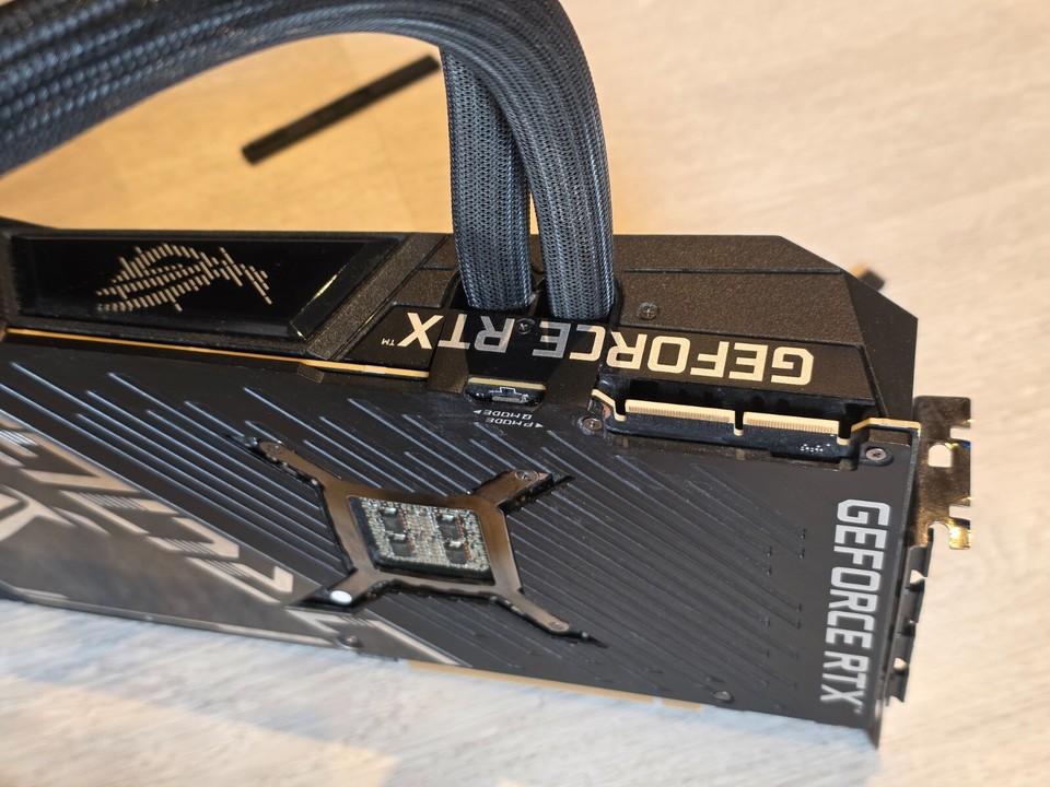 Asus ROG Strix RTX 3090 Ti OC LC 24GB Liquid Cooled Graphics Card GPU ...