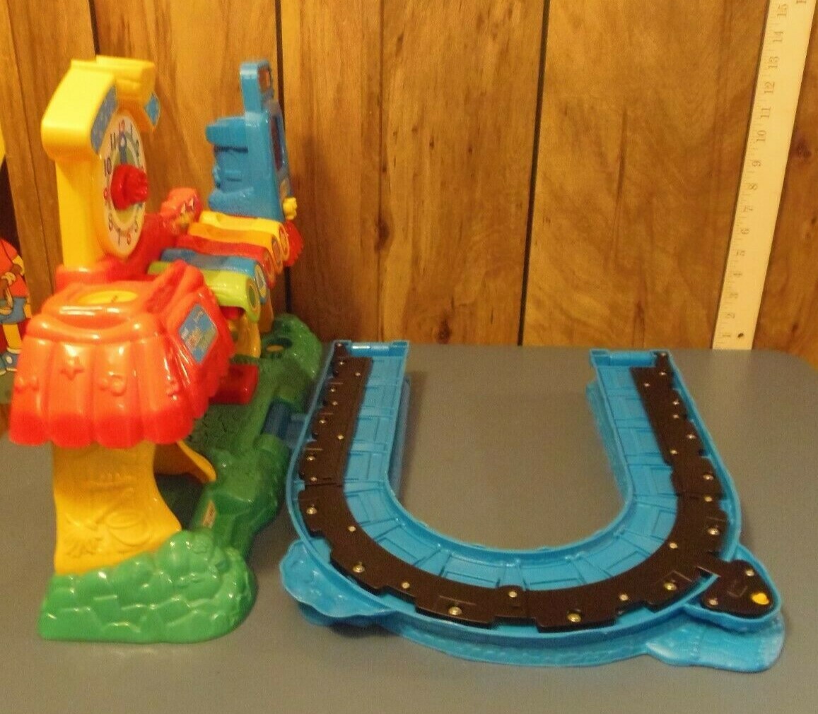 Vtech- Alphabet Train Station- Playset w/18 Animals & 7 Props-Learning ...