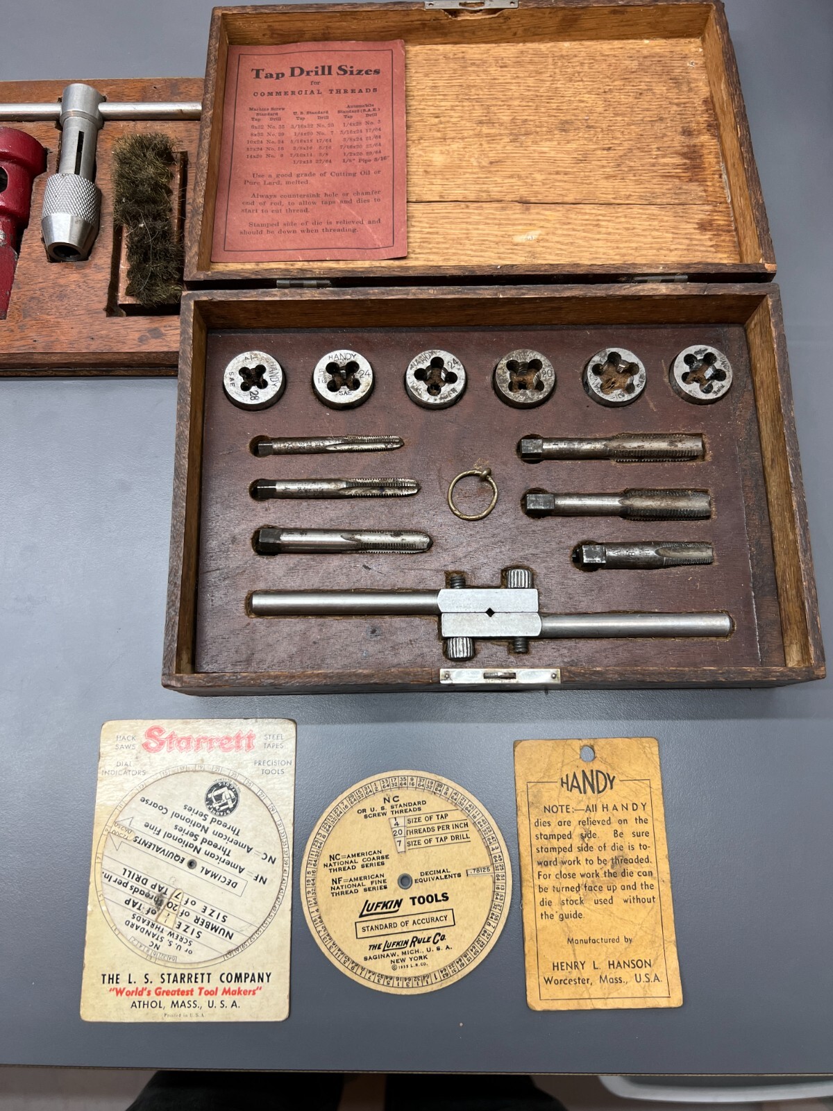 VINTAGE RARE HENRY HANSON HANDY 39PC TAP DIE SET - 3 LEVEL OAK BOX ...