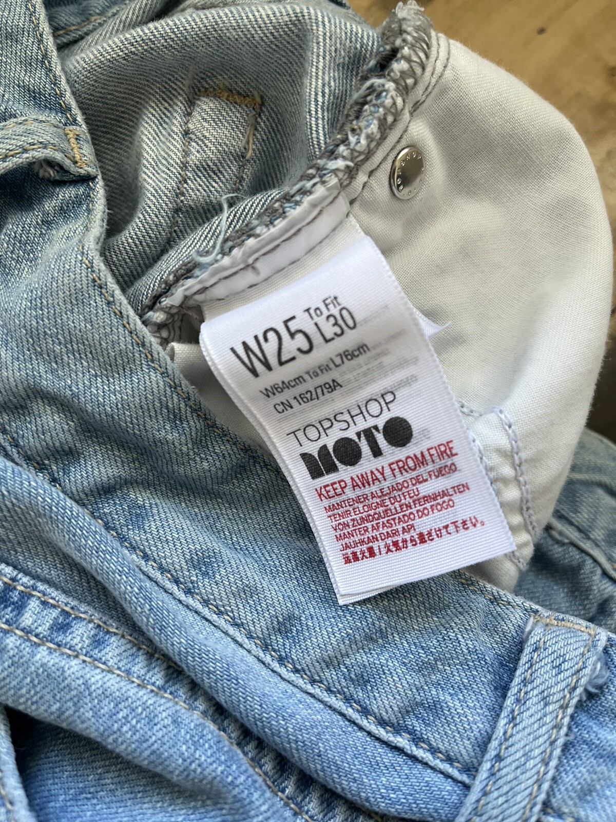 TopShop Moto Hayden Distressed Slim Straight Light Wash Mid Rise Jeans ...