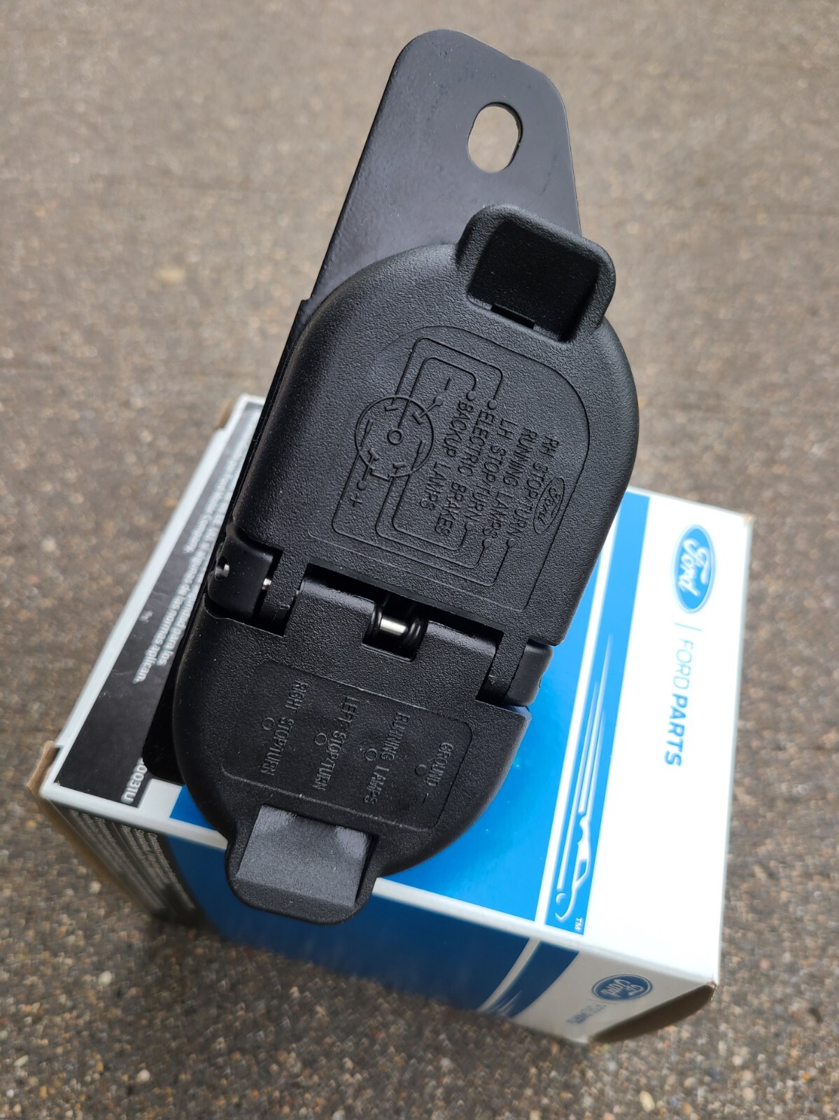 Ford OEM Trailer Tow Harness Connector FU5Z14489A Image 18 for sale ...