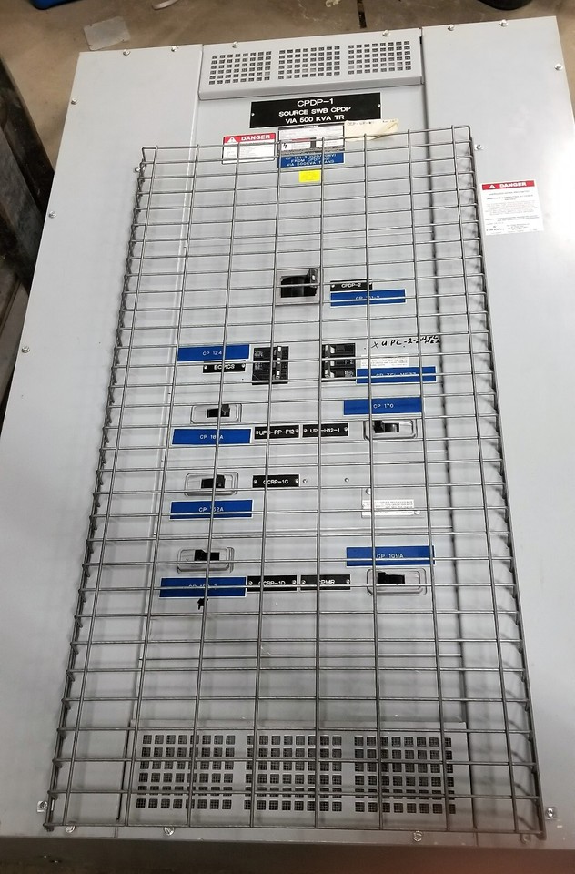 Siemens 1200A 1200 Amp 208Y120 3Ph 4W Main Lug Load Center Panelboard w ...