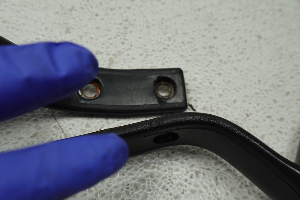 1999-2004 OEM Ford Mustang Seat Belt Guides Loops Holders Hooks PAIR ...