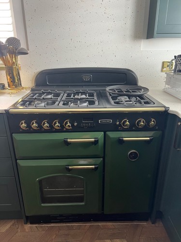 RANGEMASTER LEISURE CLASSIC 90 CM RANGE COOKER IN GREEN AND GOLD TRIM ...