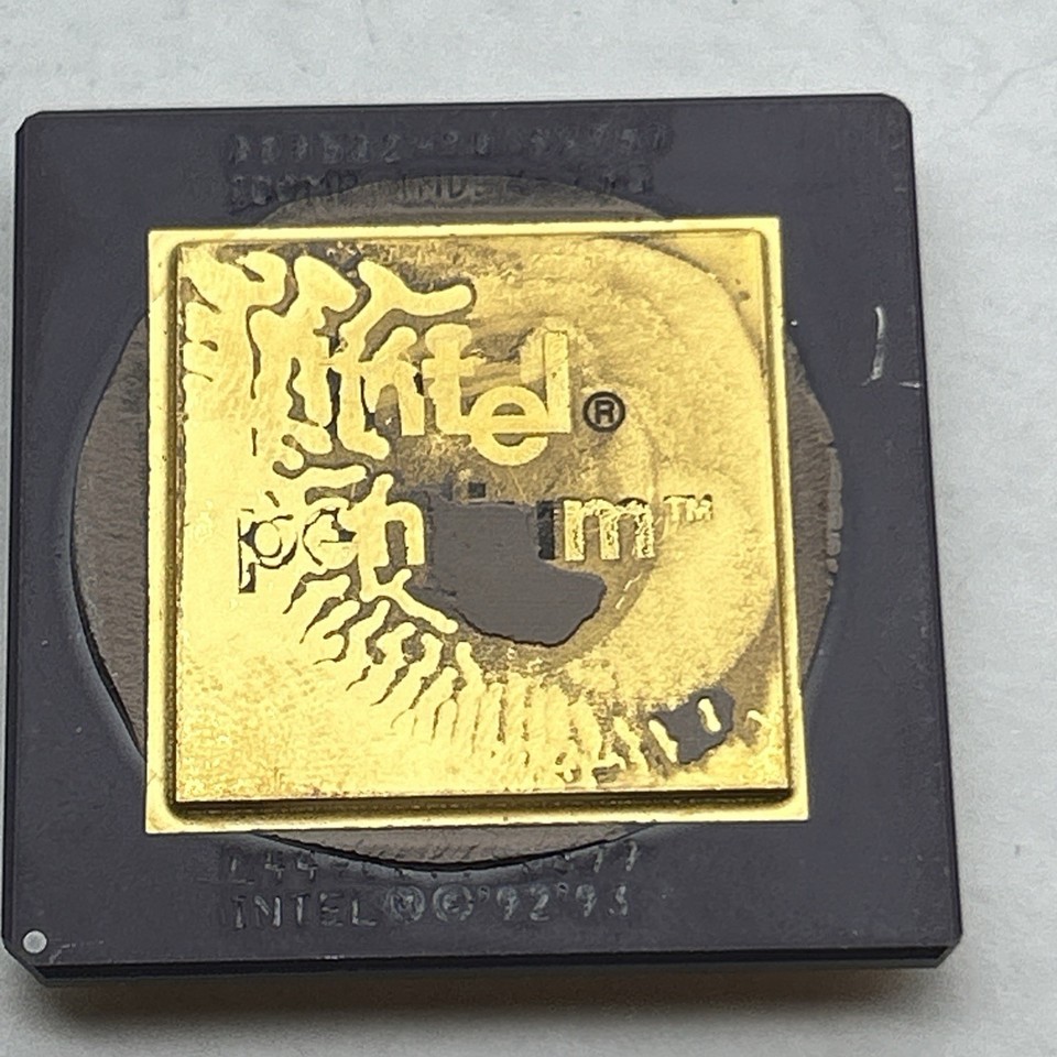 Intel Pentium 90 Mhz CPU 1992 P90 A80502-90 Gold Top Processor SX957 N ...