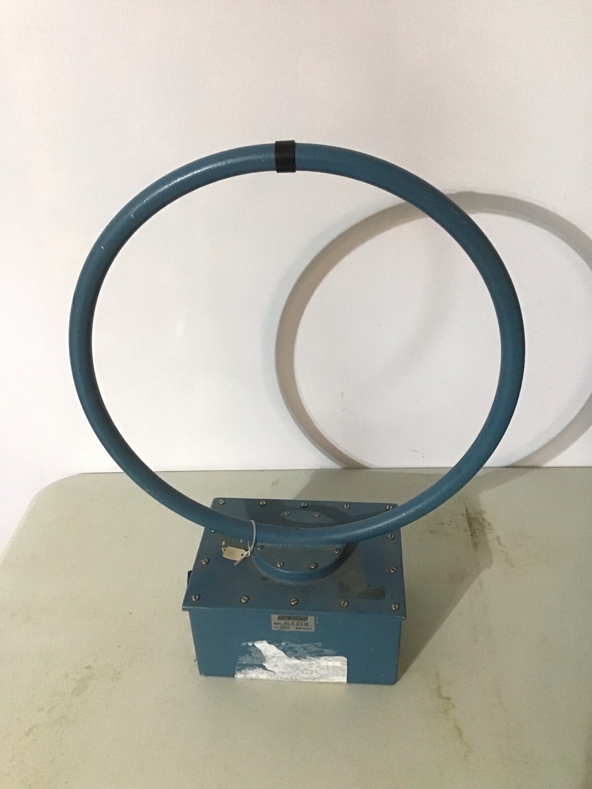 electro-metrics ALR 25 magnetic field loop hoop antenna For EMC testing ...