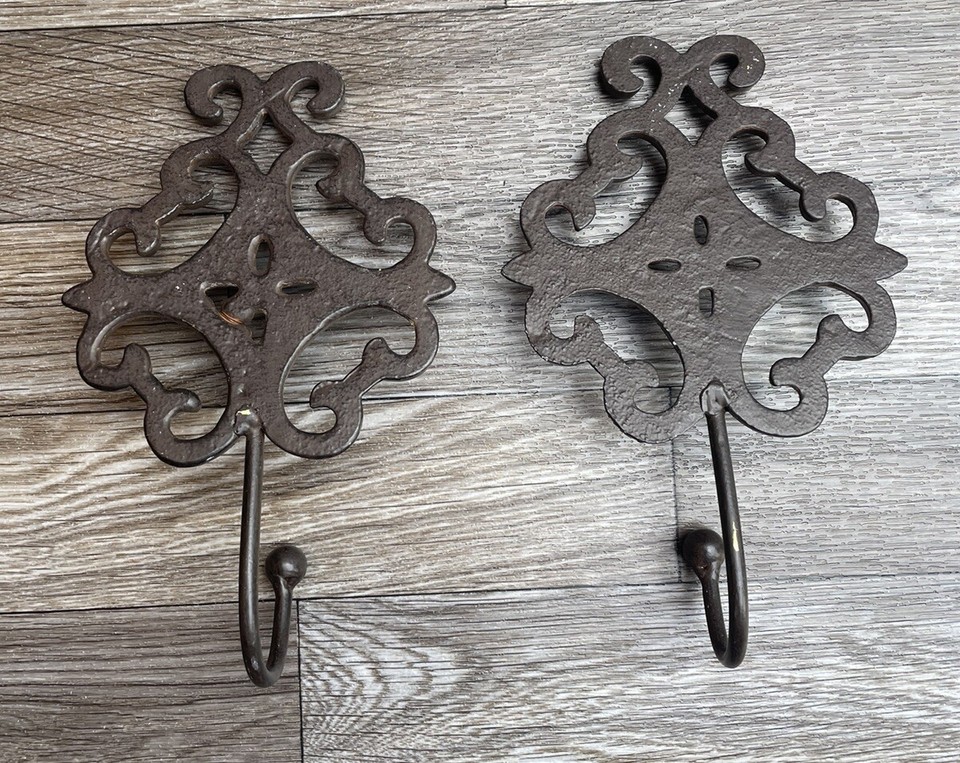 2 Cast Iron Wall Hooks Shabby Farmhouse Fleur De Lis Distressed Chic Hangers | eBay