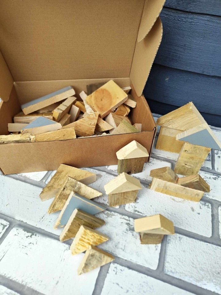 50 TINY HOUSES DIY RECYCLED WOOD BLOCKS TRIANGULAR SHAPES PLAQUES ...