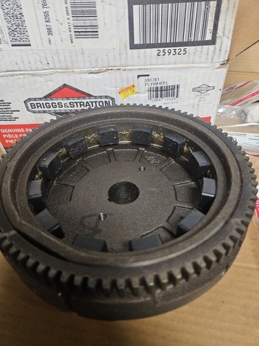 Briggs and Stratton 591761 Flywheel | eBay