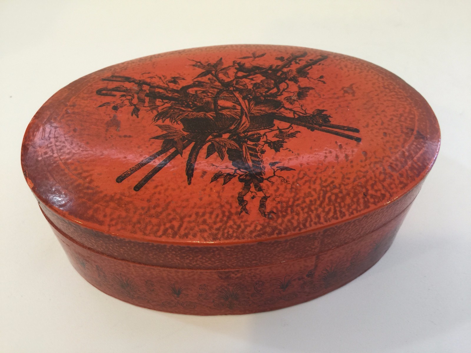 Vintage Italian Hand Painted Lidded Oval Lacquer Trinket Box, 7 1/2" x ...